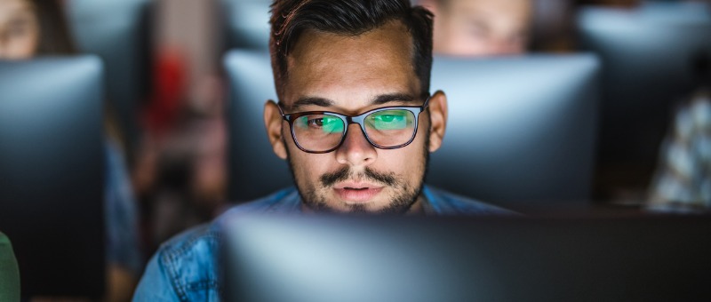 Proctoring: ¿qué es y cómo ayuda a la supervisión de exámenes online?